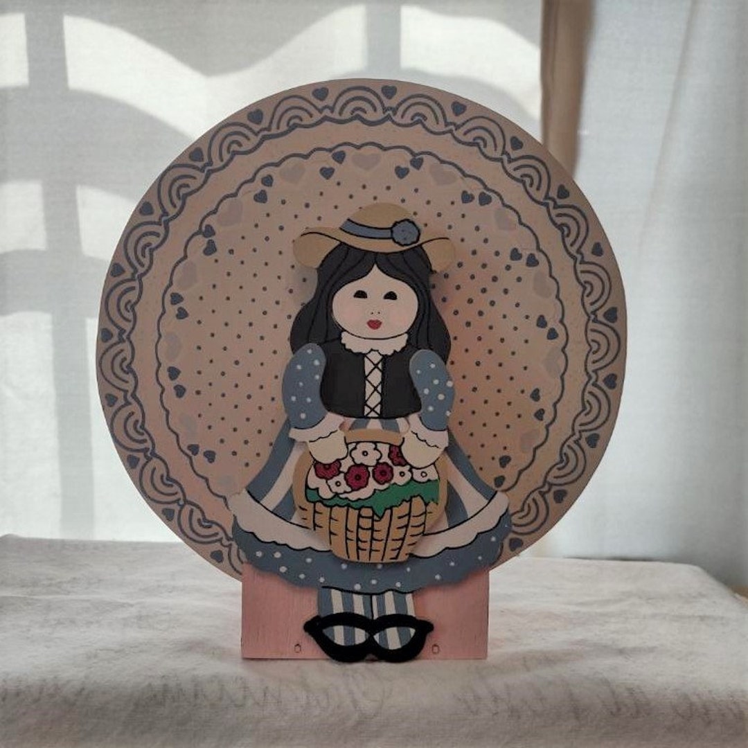 Vintage Wooden Lullaby Music Box With Turning Wheel - Girl's Music Box ...