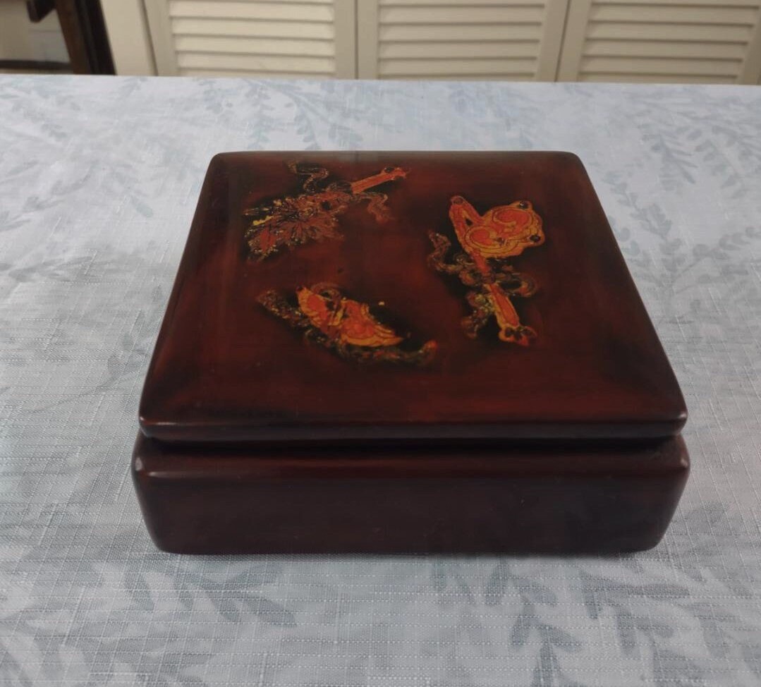 1950's Asian Lacquerware Box W/ Stylized Ceremonial Dancers Vintage ...