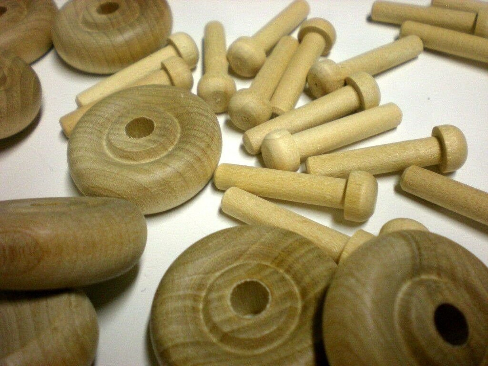 50 Pieces Wood Wheels 1-1/4 Inch Diameter and 50 Axles for Toys ...