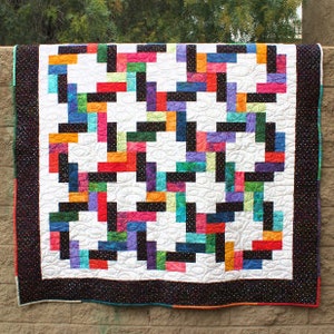 CIRCLE BACK Quilt Pattern - Daniela Stout - Cozy Quilt Designs Strip ...