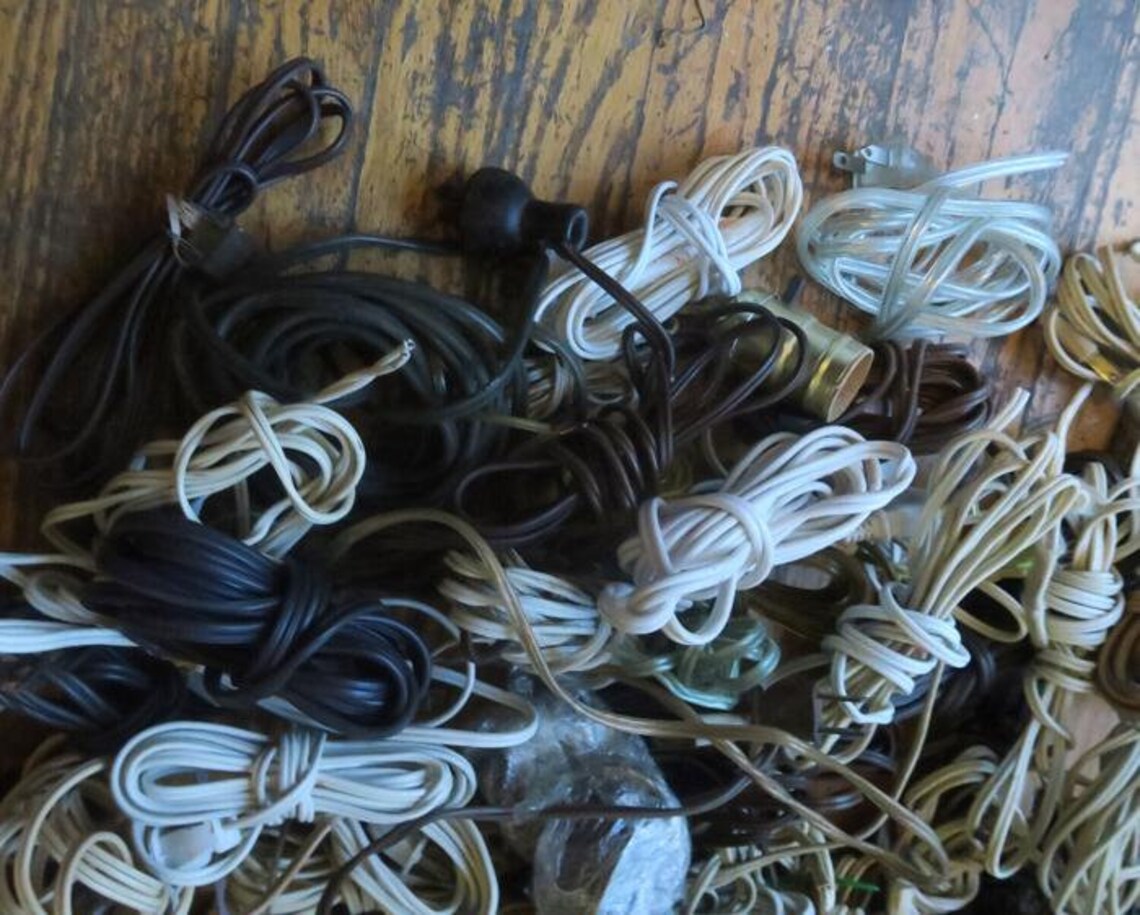 Large Old Lot Vintage Banquet Boudoir Lamp Electrical Cords With Plugs ...