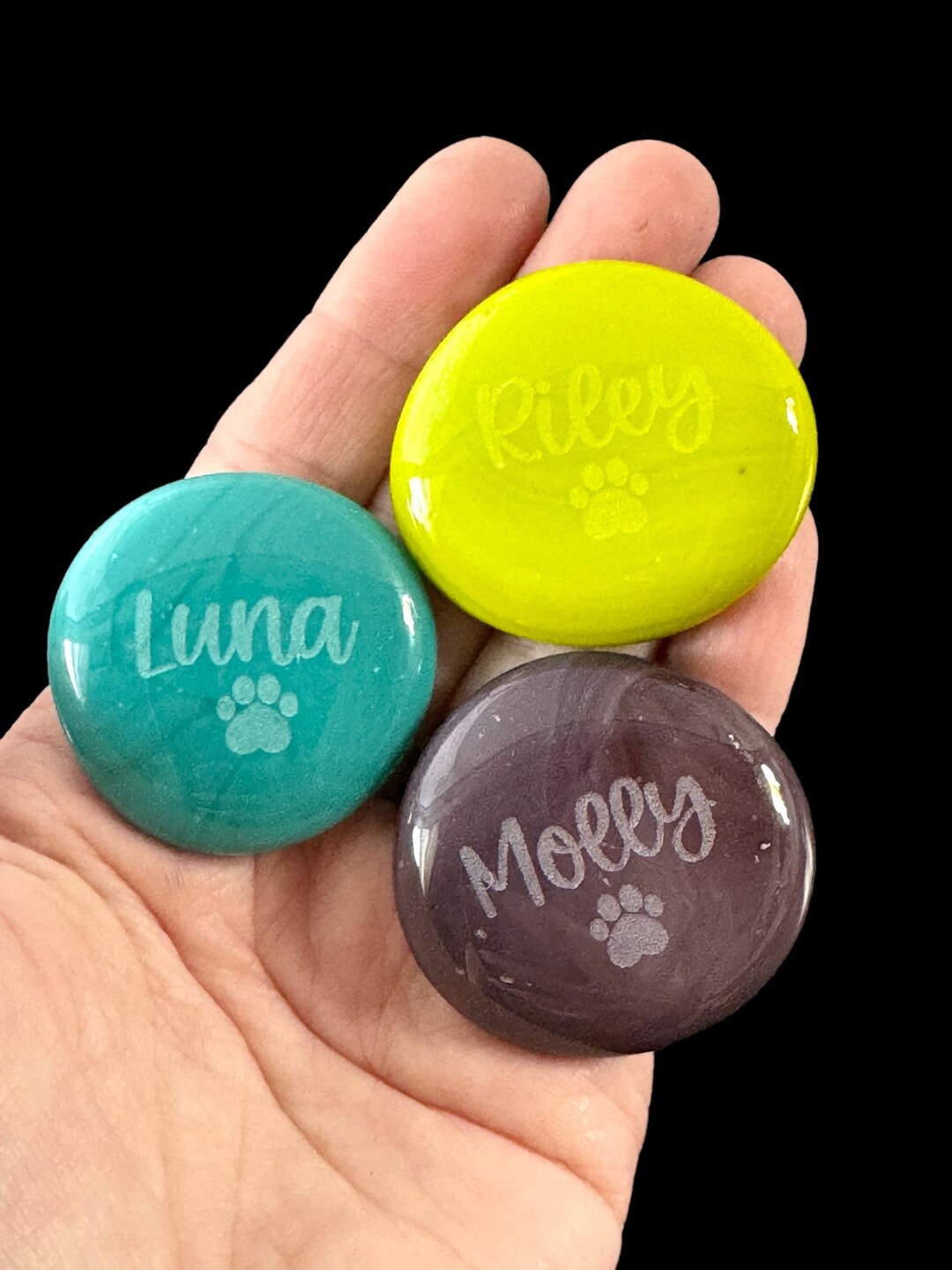 Pet Name Stone , Stone, Pocket Pebble, Personalized Name With Paw Print ...