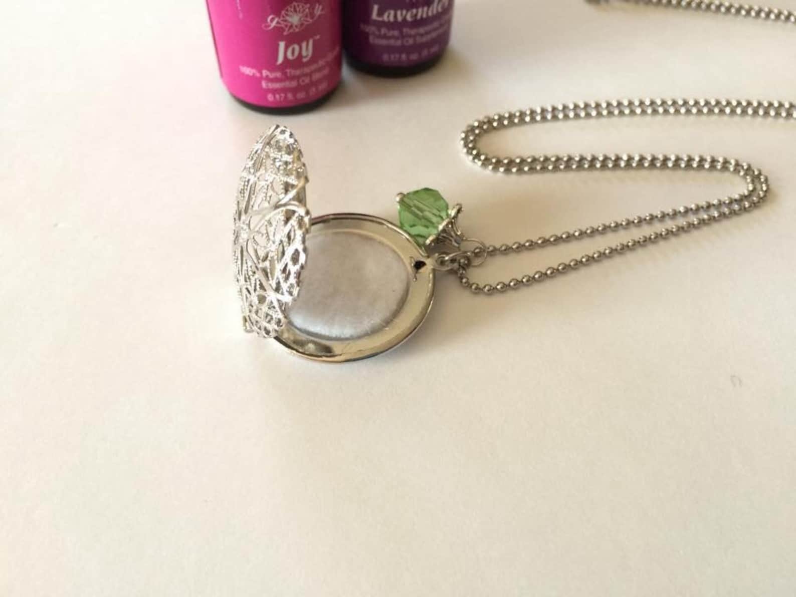 Essential Oil Diffuser Locket - Aromatherapy Locket Jewelry - Essential ...