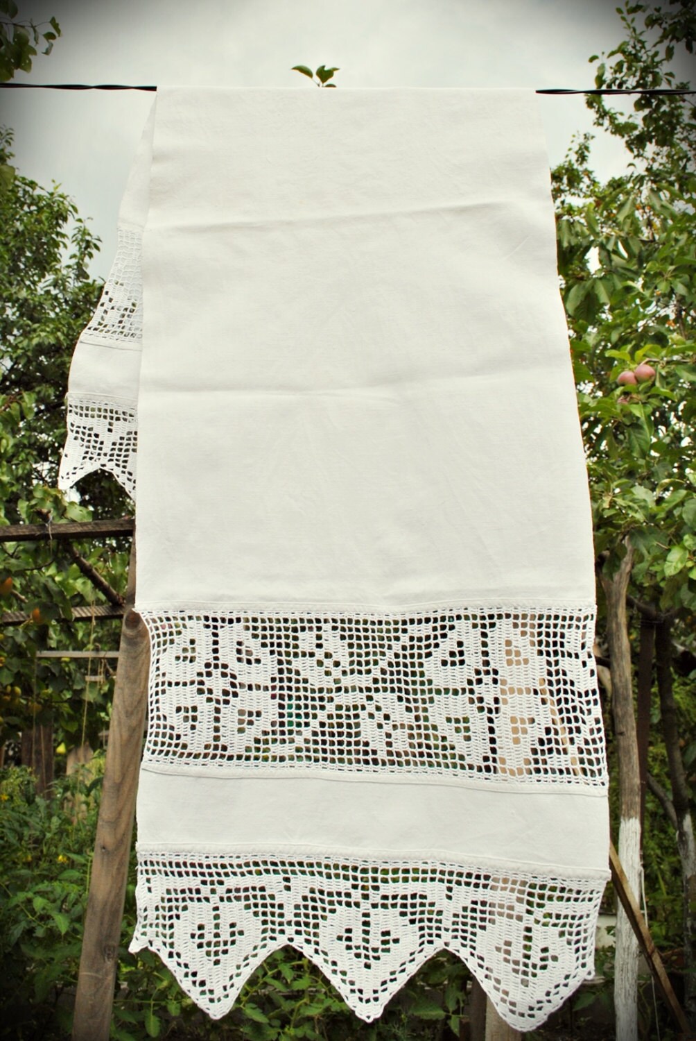 Vintage Linen Table Runner Handmade Crochet / Lace Trim - Etsy