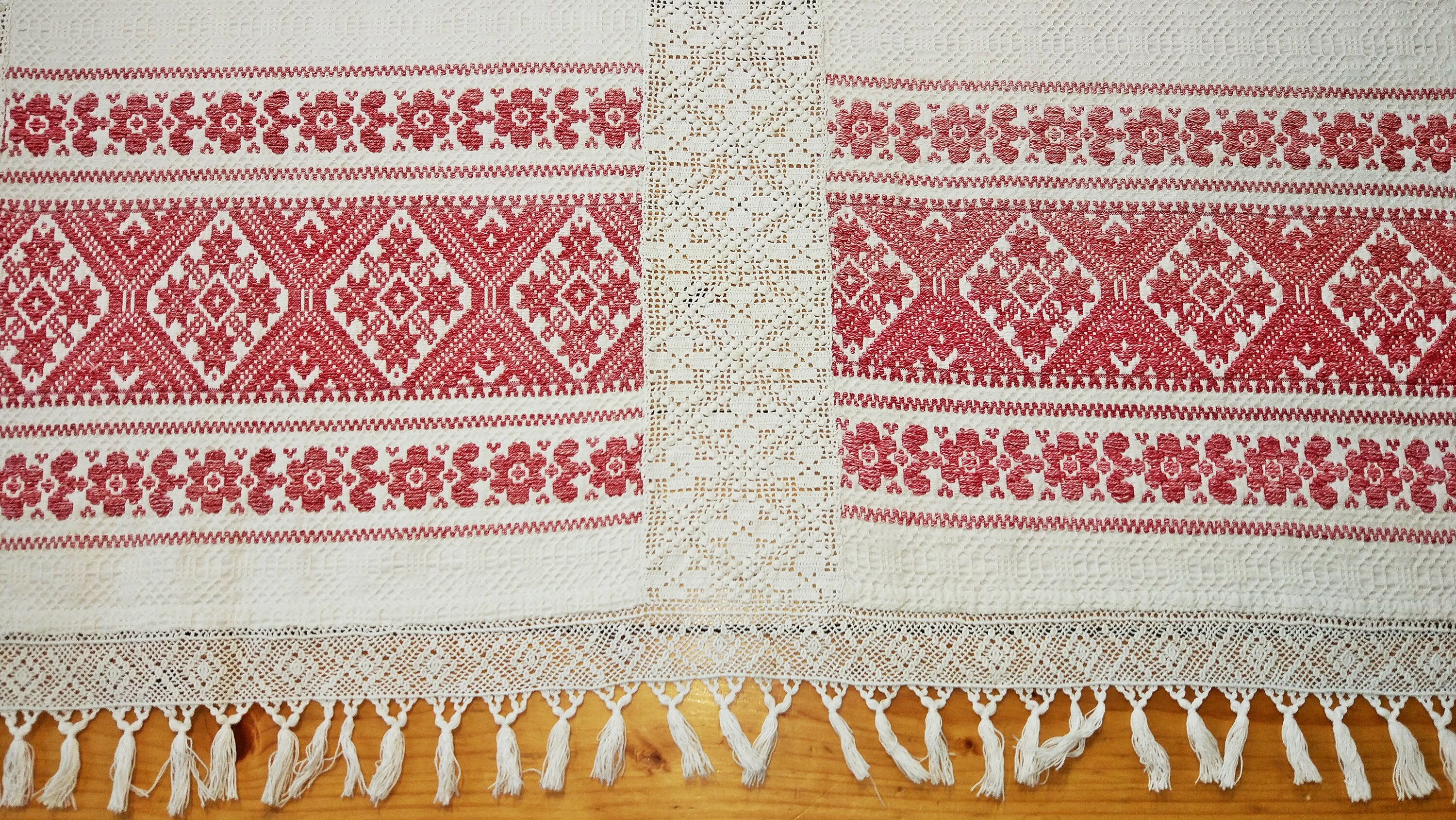 Vintage Romanian Handwoven and Handembroidered Tablecloth / | Etsy