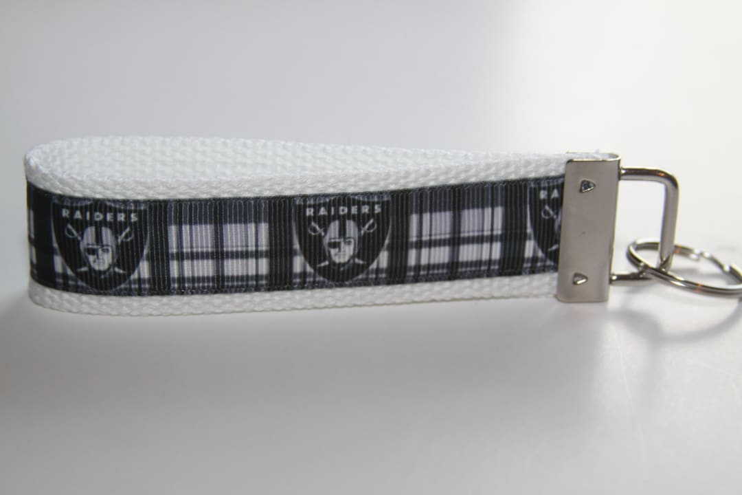 Key Chain With the Oakland Raiders Ribbon, Novelty Gift, Football Key ...