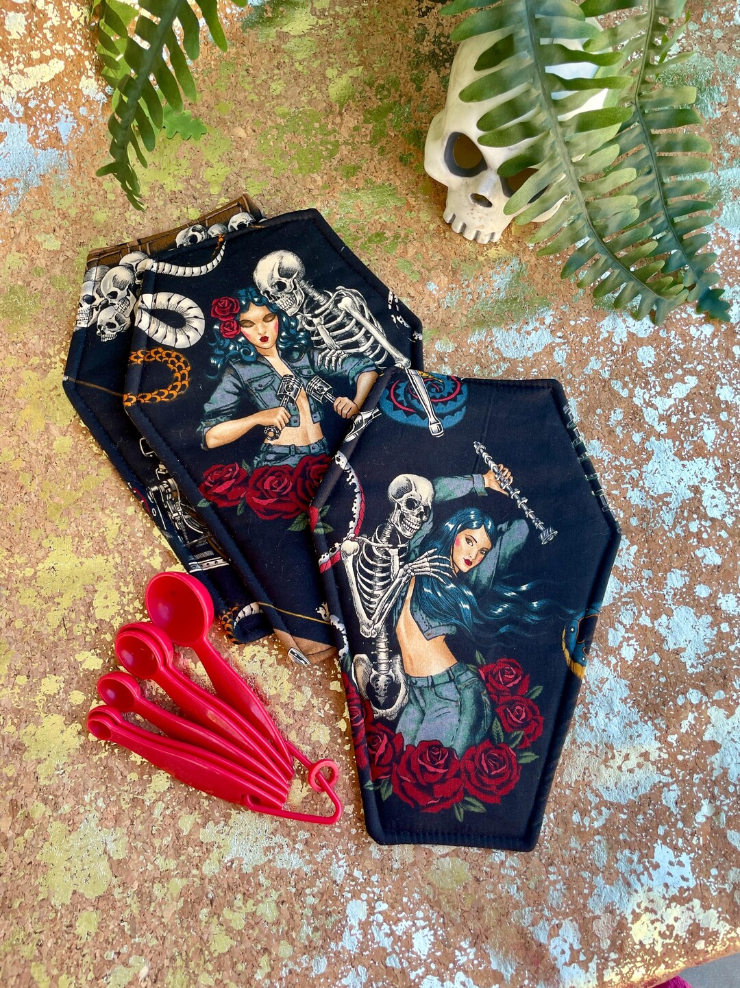 Hot Rod Queen Coffin Shaped Hot Pads, Gifts for Bakers, Serving Trivets ...