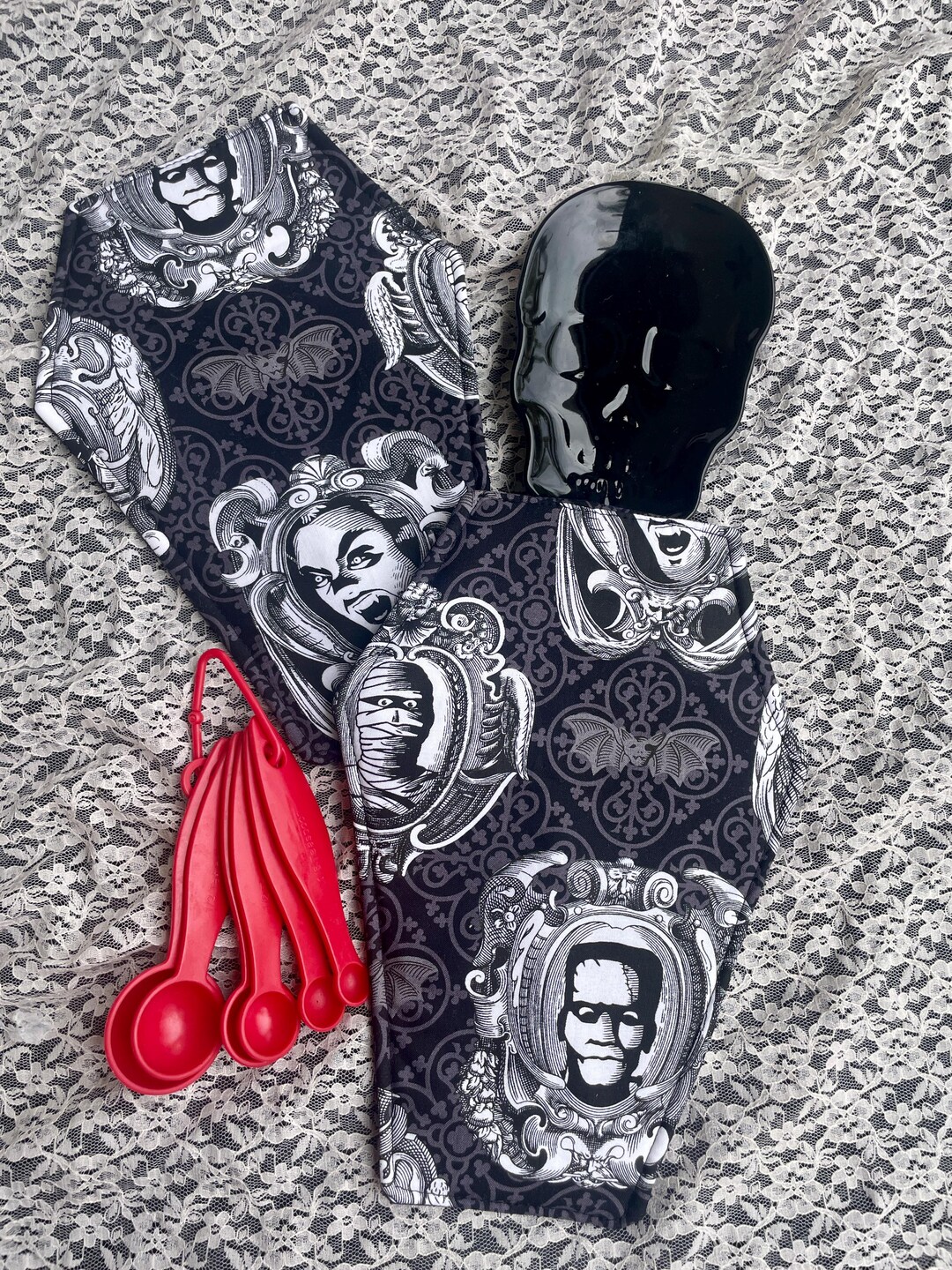 Movie Monsters Coffin Shaped Hot Pads, Kitchen Essentials, Gifts for ...