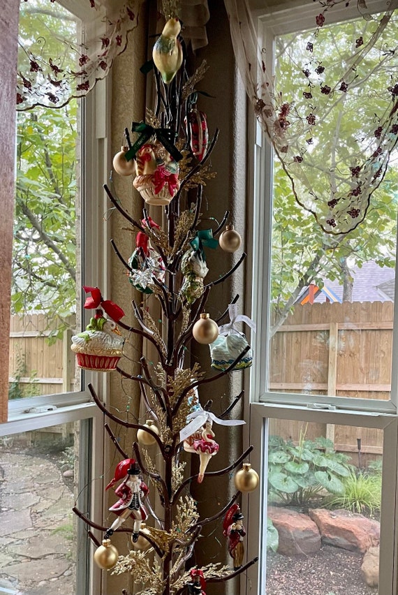 Twig christmas tree store