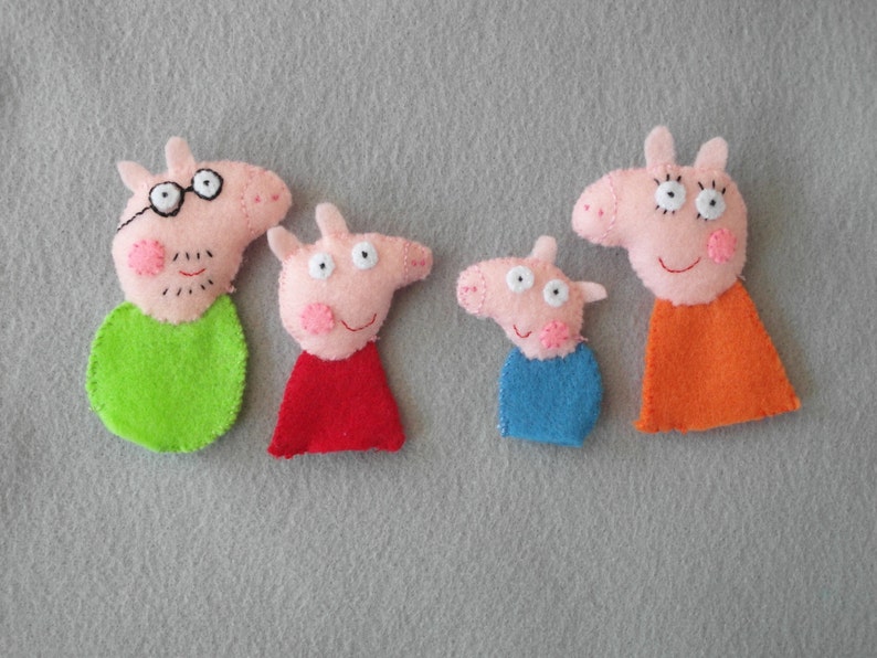 Peppa Pig and Family Finger Puppets - Etsy Canada