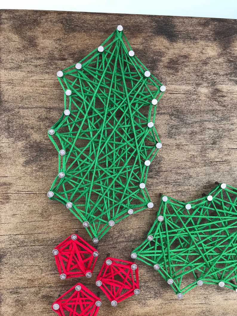 Holly String Art Sign Wooden Sign Christmas Decoration - Etsy