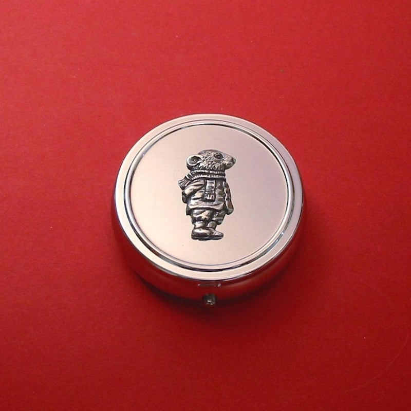 Pill Case Round Tin - Etsy UK