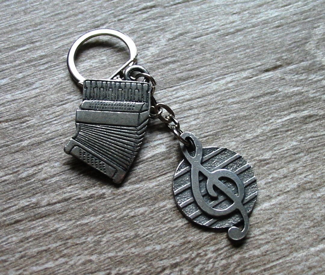 Treble Clef and Piano Accordion Pewter Keyring - Music Keychain ...