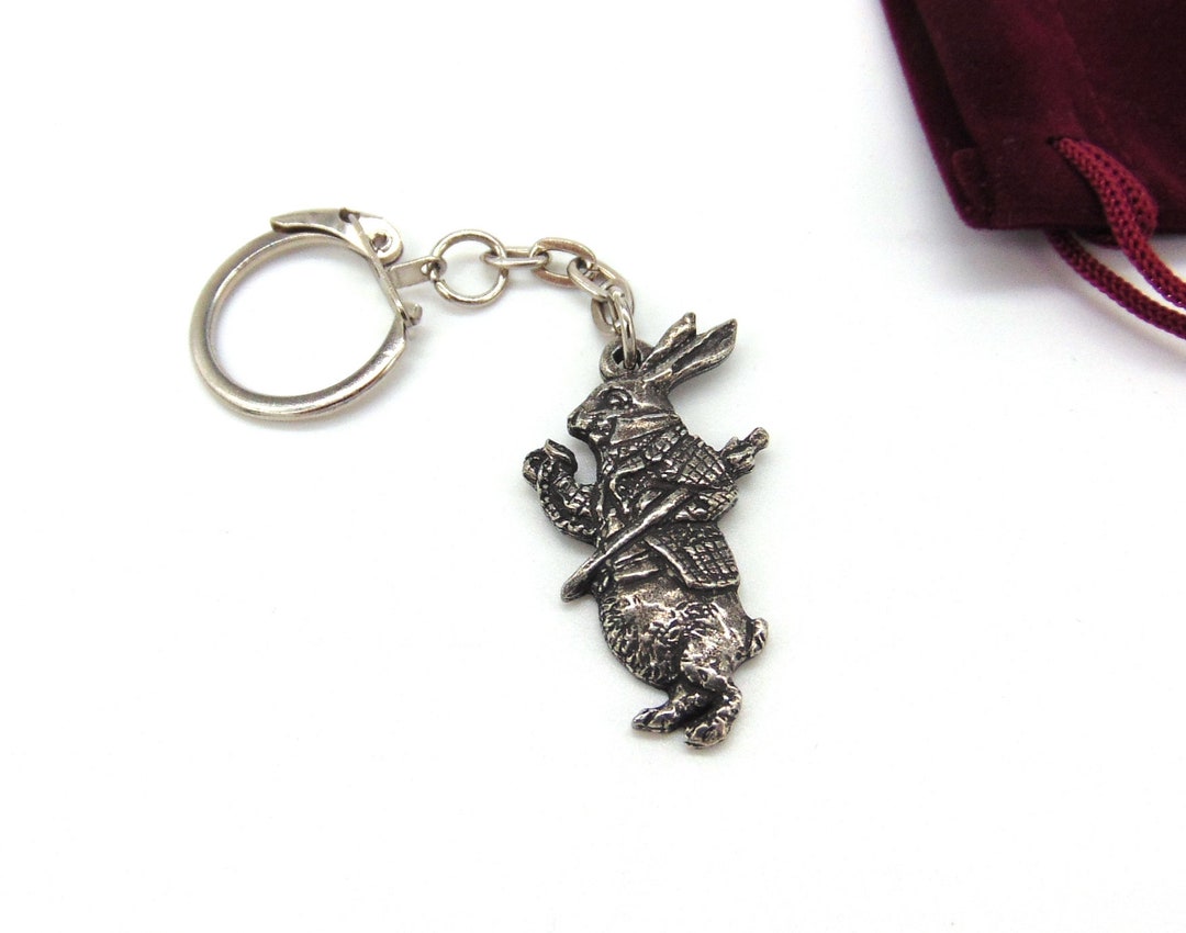 White Rabbit Design Pewter Keyring - Rabbit Keychain - Alice in ...