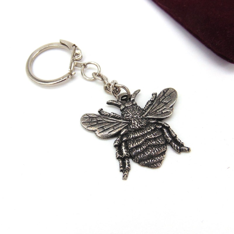 Bumble Bee Keychain - Etsy