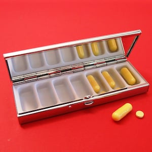 Tweedle Dee and Tweedle Dum Design Seven Day Chrome Pill Box - Alice in ...