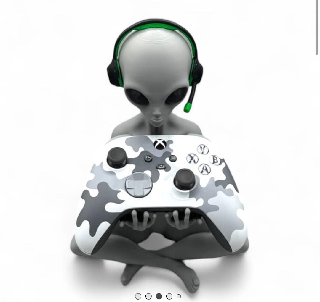 Xbox Alien Controller Holder Stand – Gamer Desk Accessory – Funny Alien ...