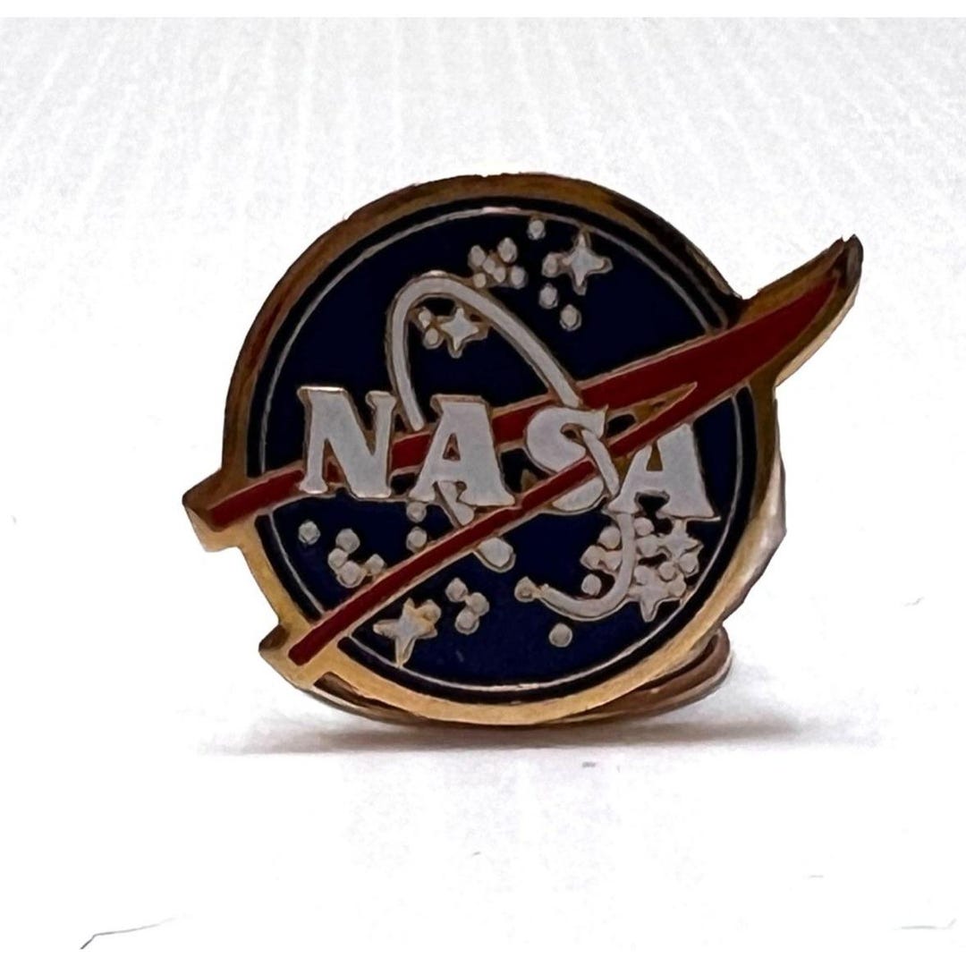 Vintage NASA Thimble Collectible Gold Tone Enamel Souvenir Space NASA ...