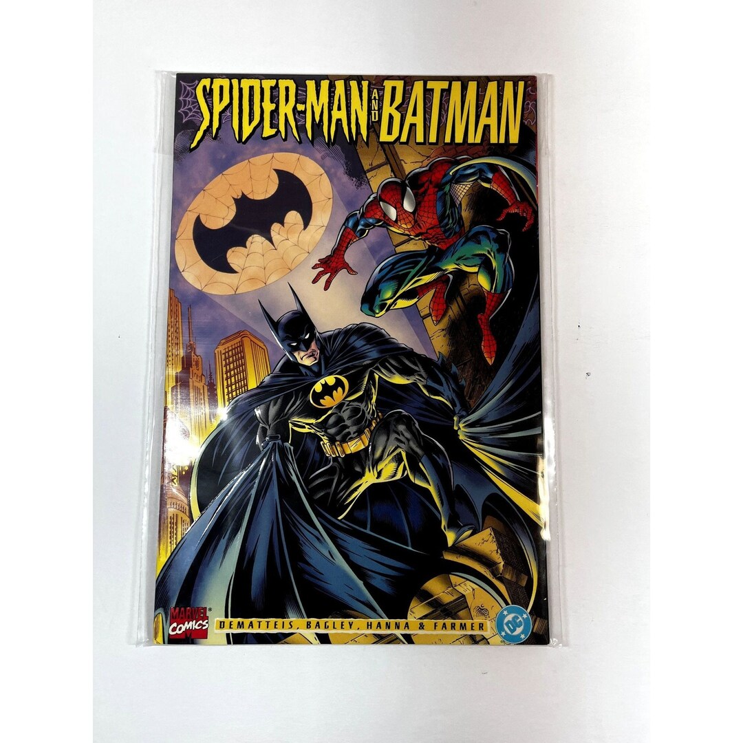 Spider-man and Batman Crossover Comic Book Marvel DC Disordered Minds ...