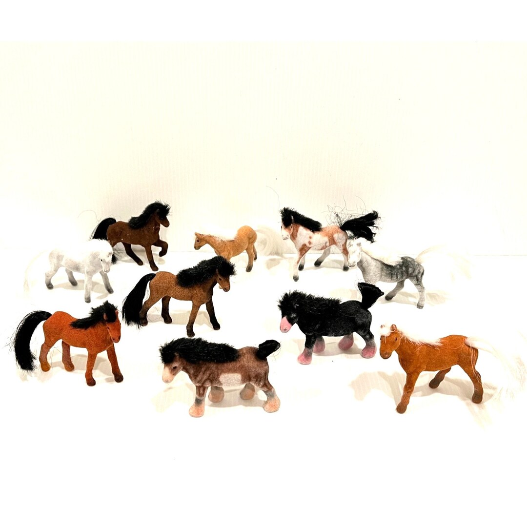 10 Vintage Felt Flocked Horses Figure Toys Small Plastic Horse Fuzzy ...