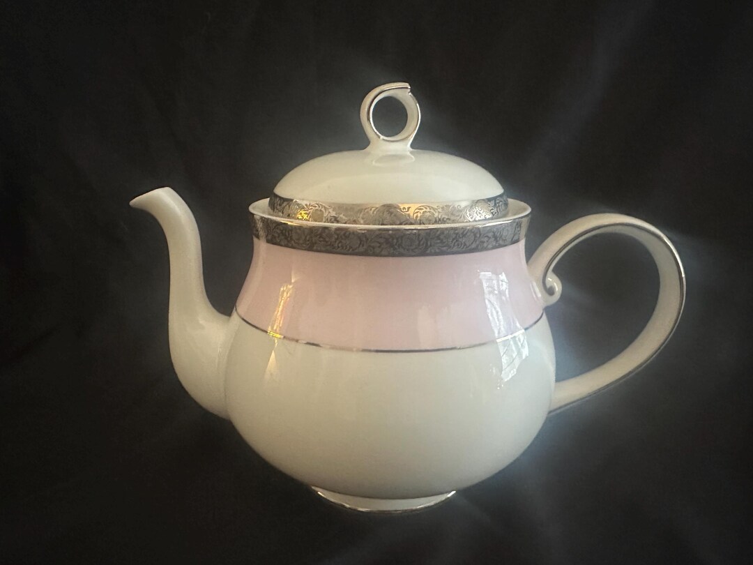 Mary Kay 40th Anniversary Commemorative 4-cup Teapot~ Pastel Pink W ...