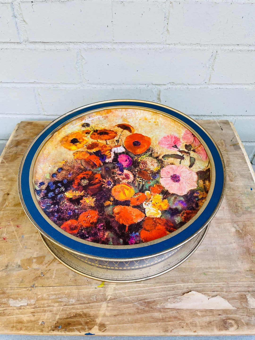 Large Biscuit Tin - Metal Tin - Round Tin - Baked Goods - Storage ...