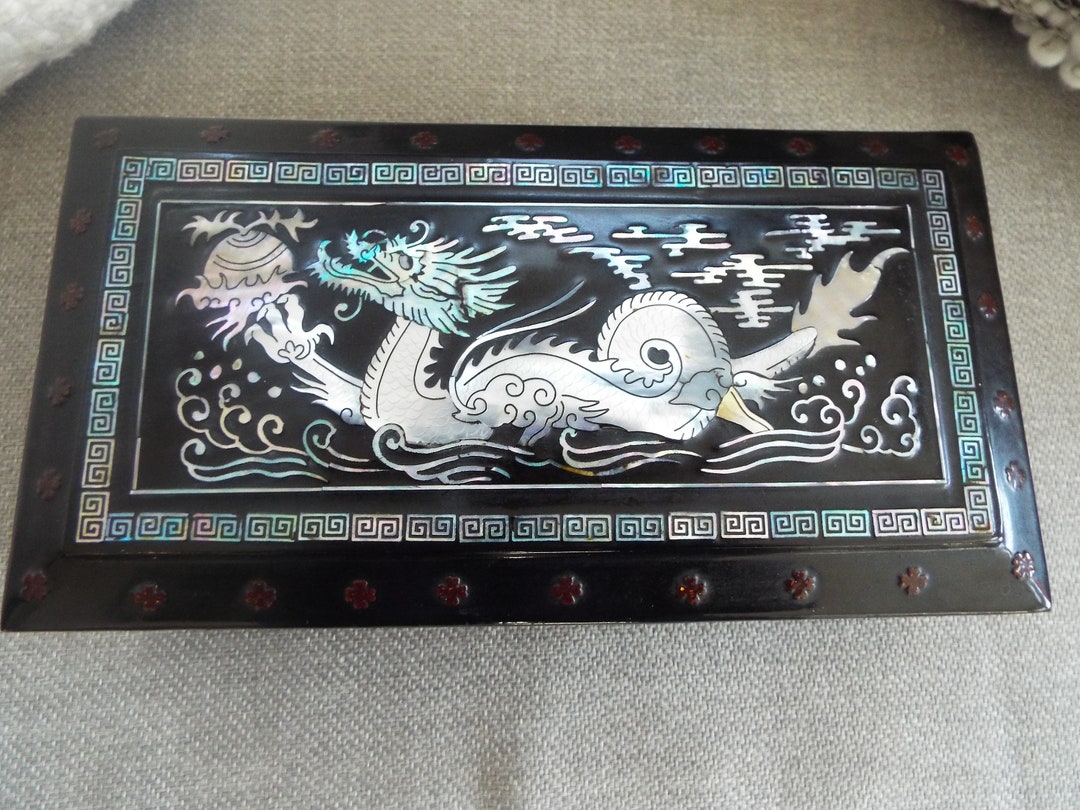 Japanese Black Lacquer MOP Inlay Dragon Box Mother of Pearl Cigarette ...