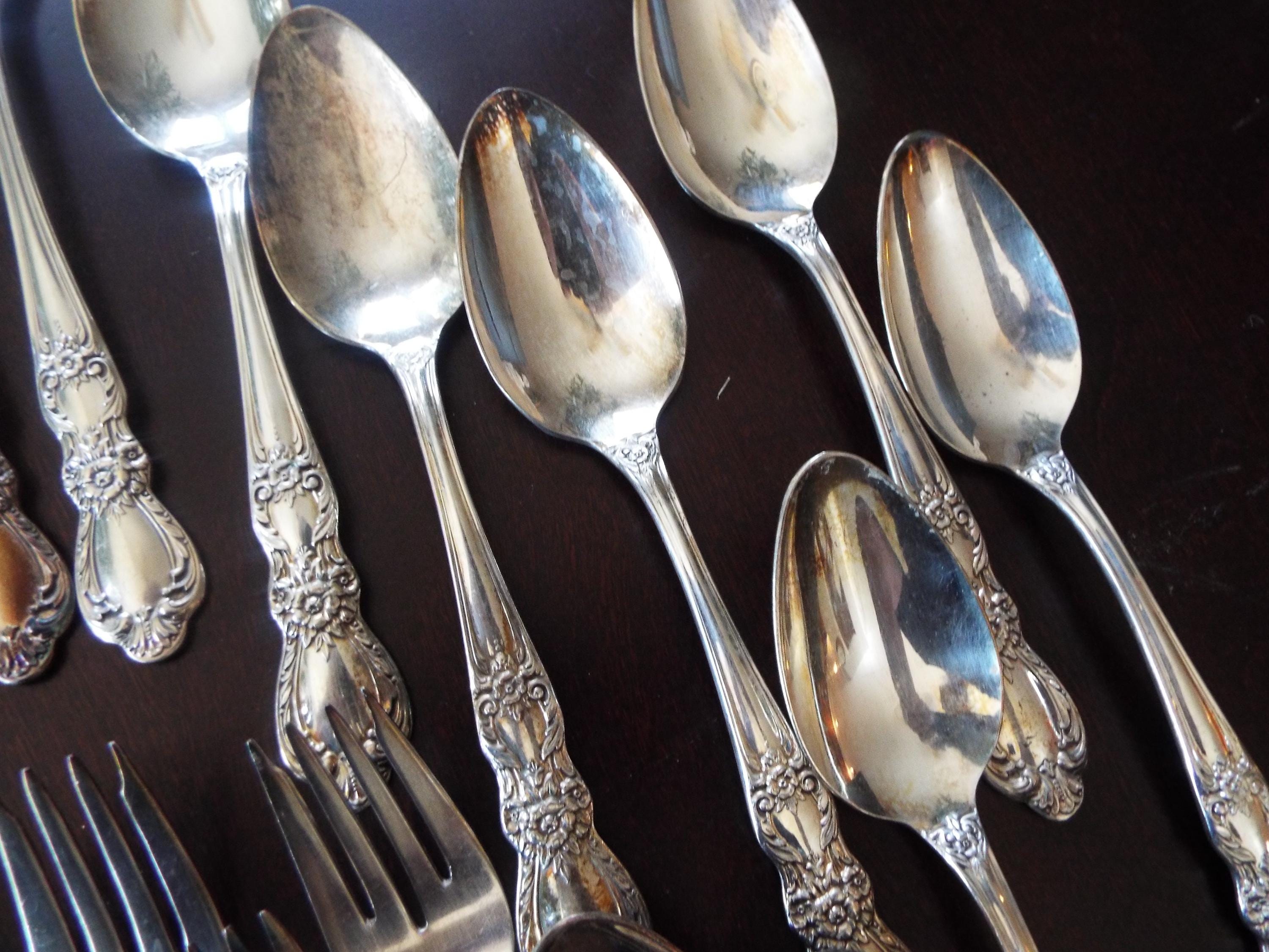 Vintage 46 Pieces 1847 Rogers Silver Plate Flatware Heritage Pattern ...