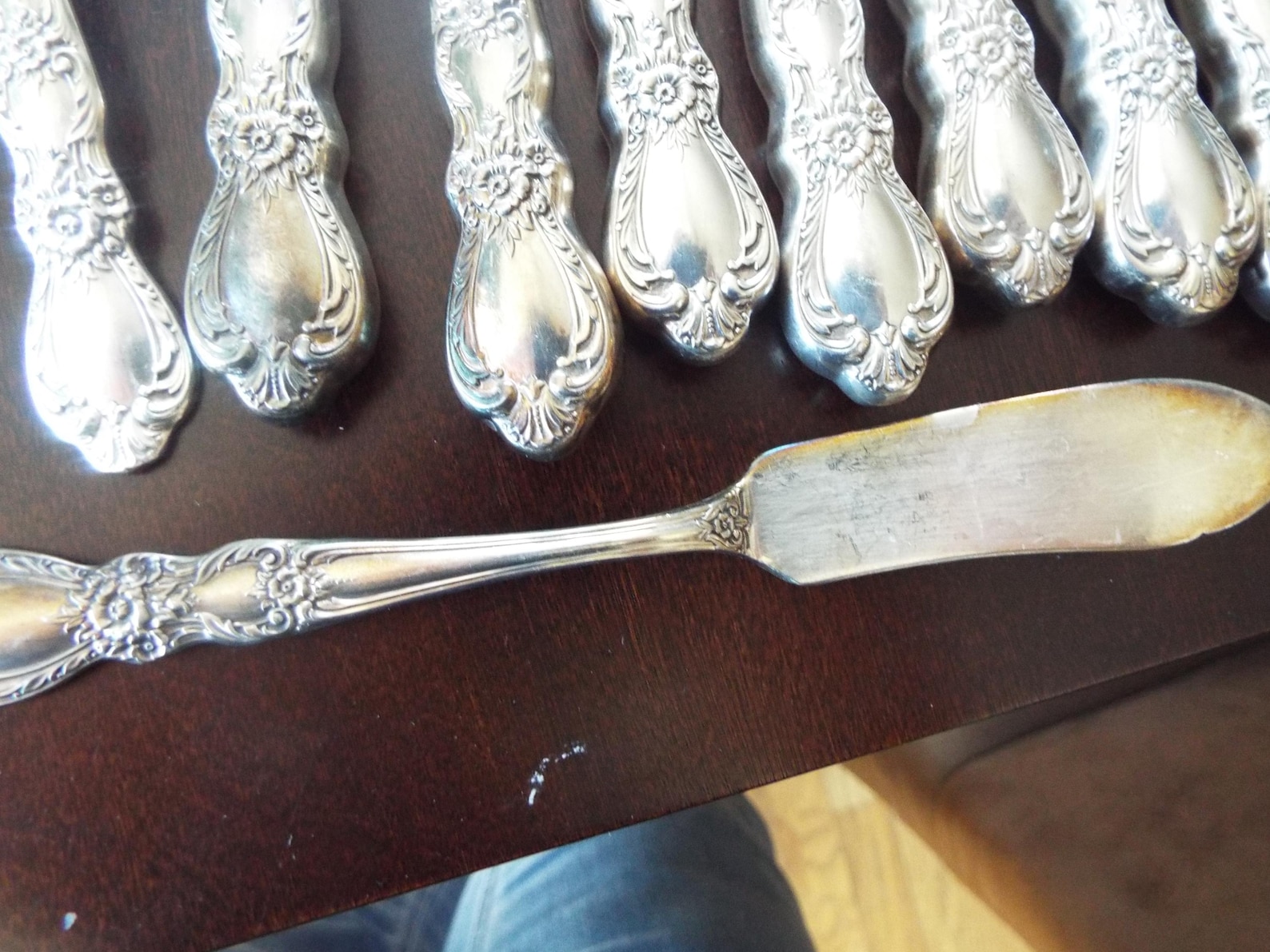 Vintage 46 Pieces 1847 Rogers Silver Plate Flatware Heritage Pattern ...