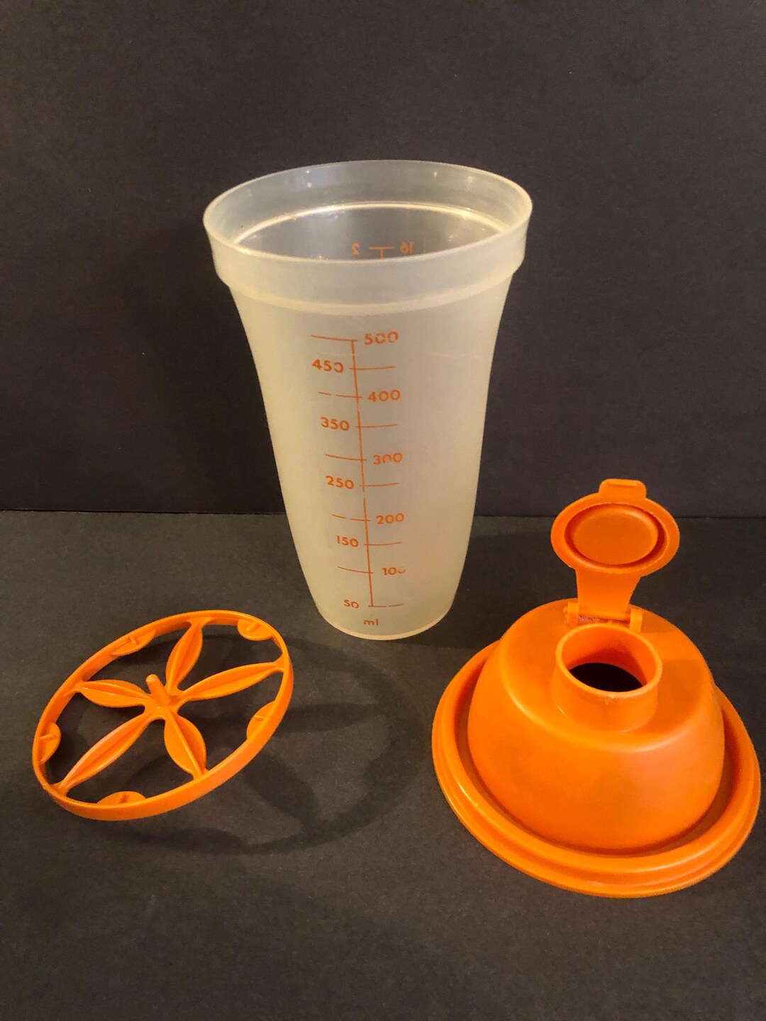 Vintage, Orange Tupperware Quick Shake, Gravy Shaker, # 844-26 Drink ...