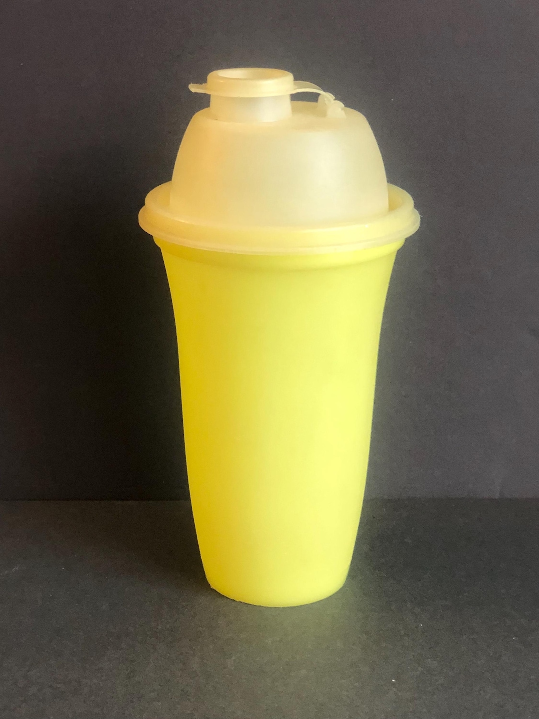 Vintage, Yellow Tupperware Quick Shake, Gravy Shaker, # 844-10 Drink ...