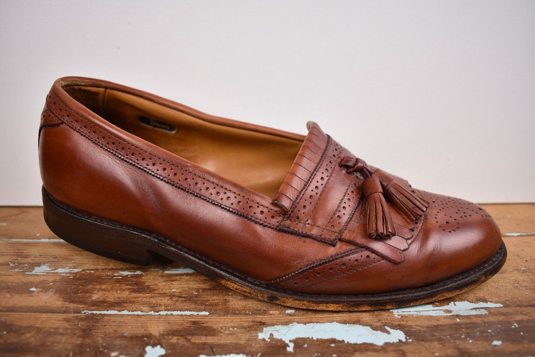Allen Edmonds Bridgeton Chili Tassel Loafer W/ Brogue Styling Size: 9 ...