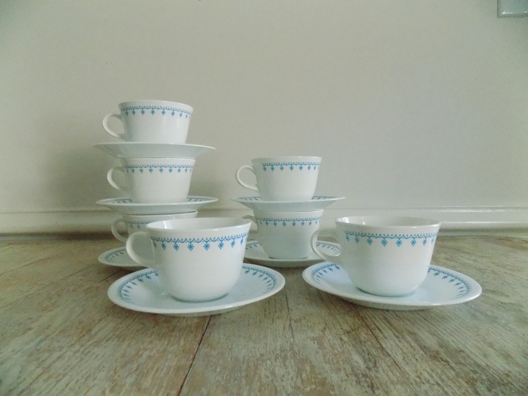 Vintage Corelle Blue Snowflake Cups With Saucers Set of 7 | Corelle ...