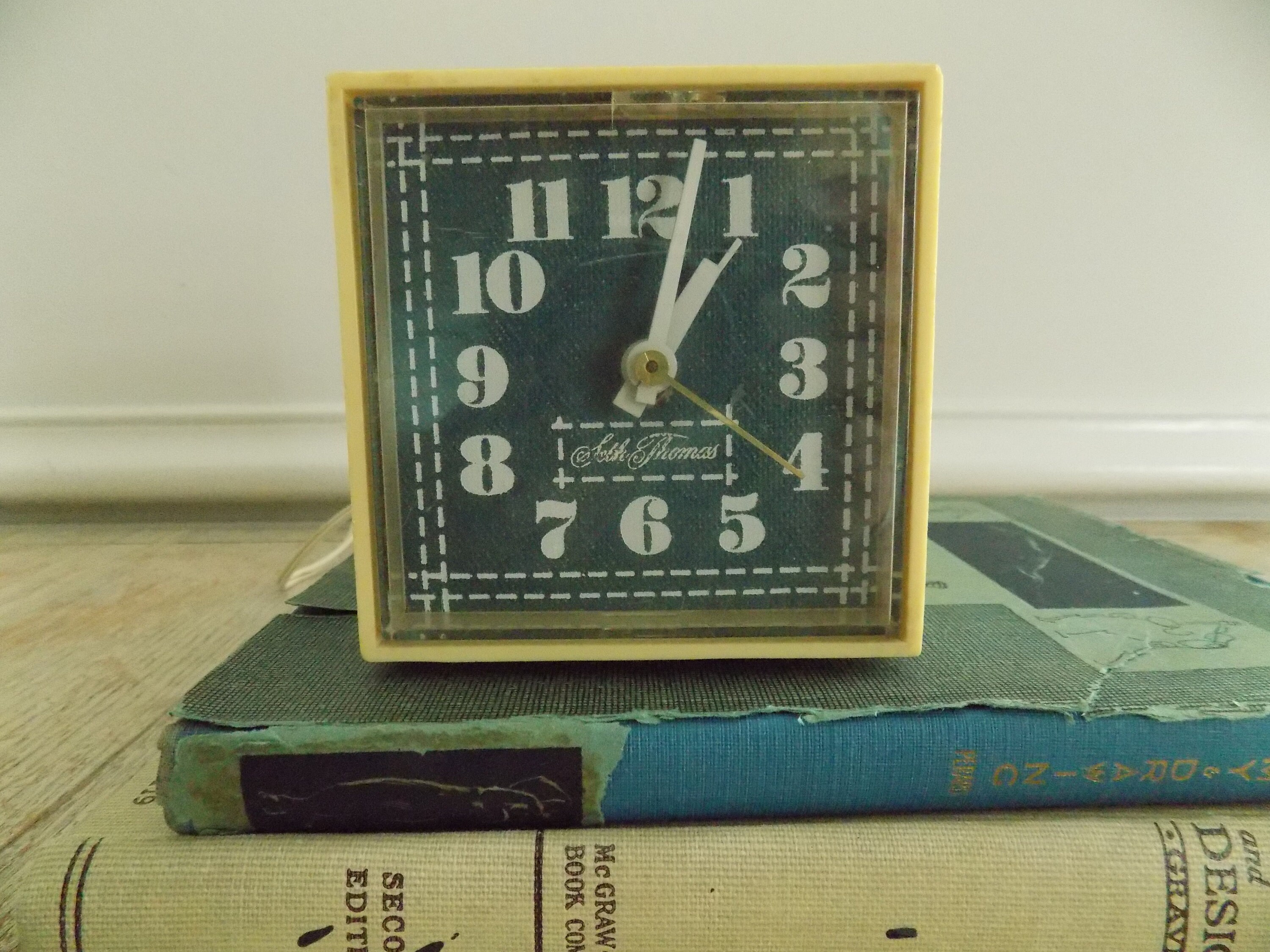 Vintage Seth Thomas Denim Face Analog Clock Mod Cube Clock Large Number ...