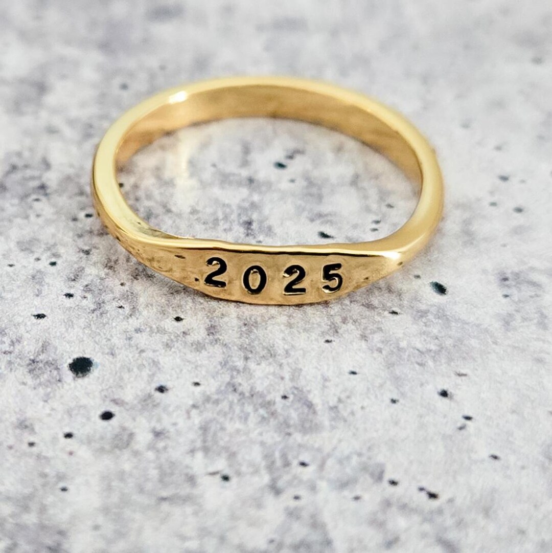 Class of 2025 Gold Ring - Dainty Class Ring 2025 - High School ...