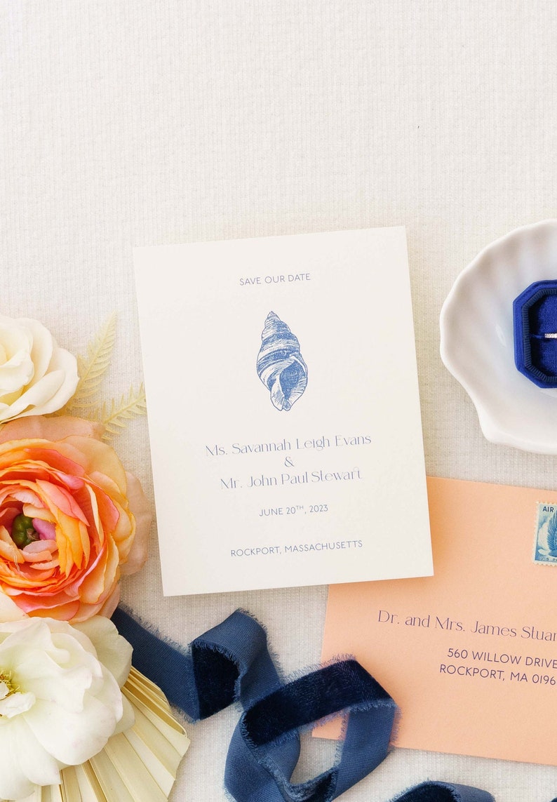 Matrimonio nautico Save the Date Card con illustrazione di conchiglia ...
