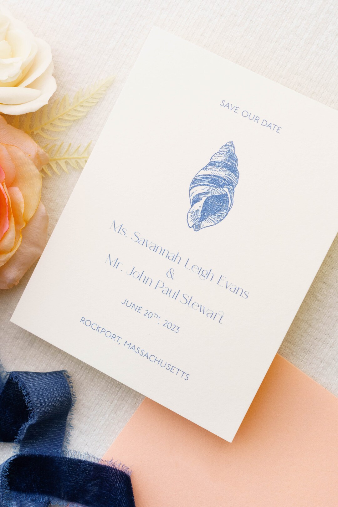 Matrimonio nautico Save the Date Card con illustrazione di conchiglia ...