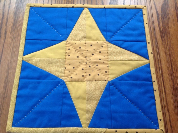 Christmas Star Hand Quilted Candle Mat Mini Quilt Block 12 X - Etsy