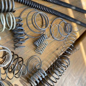 Lot 40 Small to Medium Vintage Metal Mixed Springs Rusty Salvage ...