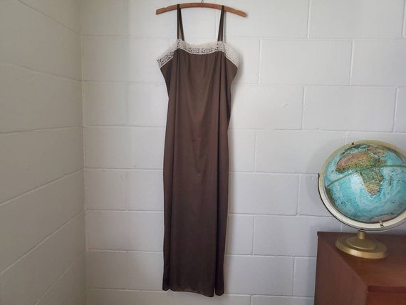 Vintage Nightgown with Robe Brown Lace Size Medium 14… - Gem