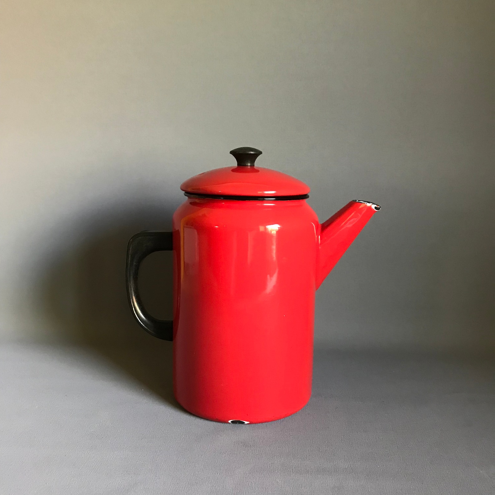 Vintage Enamel Kettle / Enamelware / Red - Etsy