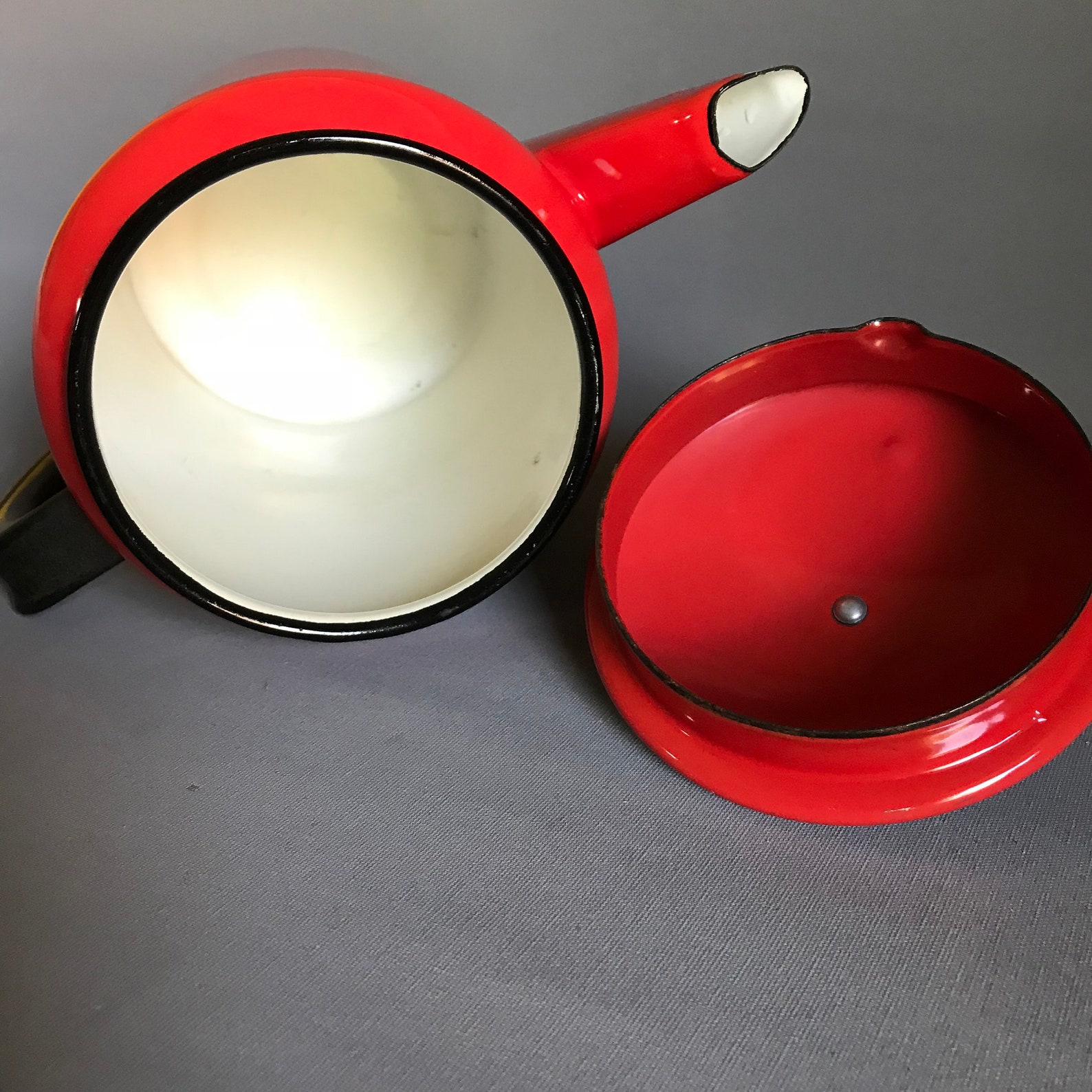 Vintage Enamel Kettle / Enamelware / Red - Etsy