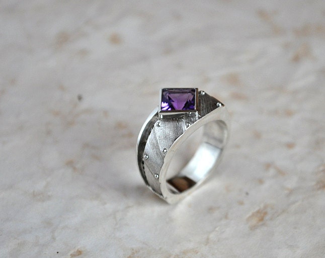 Statement Ring Amethyst interrogendum 2 Unique - Etsy