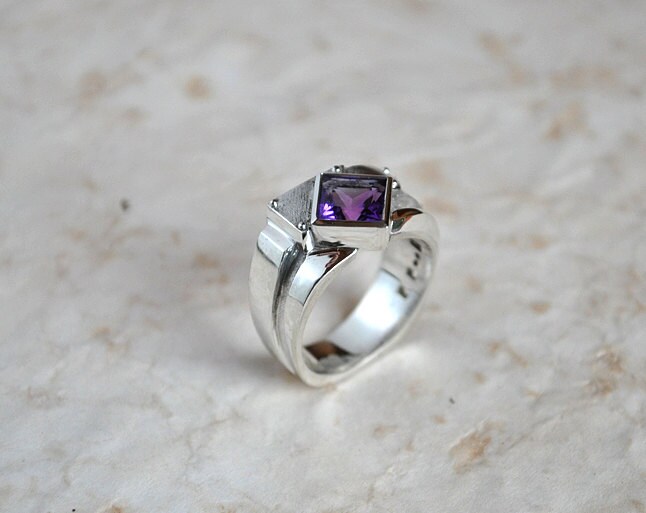 Statement Ring Amethyst interrogendum 2 Unique - Etsy
