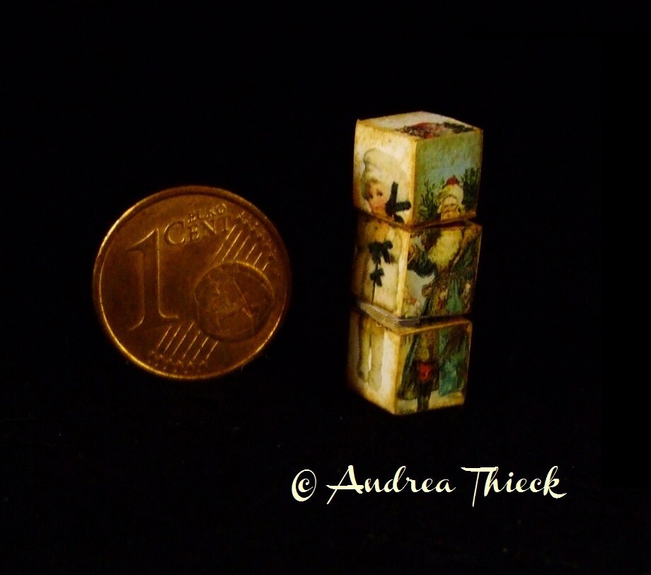 Miniature Christmas Funny Cubes Cubes Amusants with Santa | Etsy