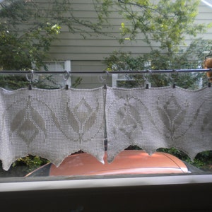 Filet Crochet Valance, Bistro Curtain "waterlilies" - Etsy