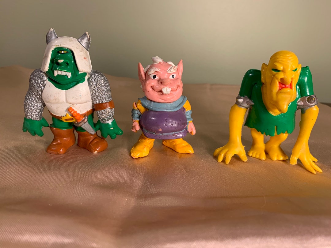 Galoob Blackstar Figures Trobbit Harpo Yellow Hunchback Demon White ...