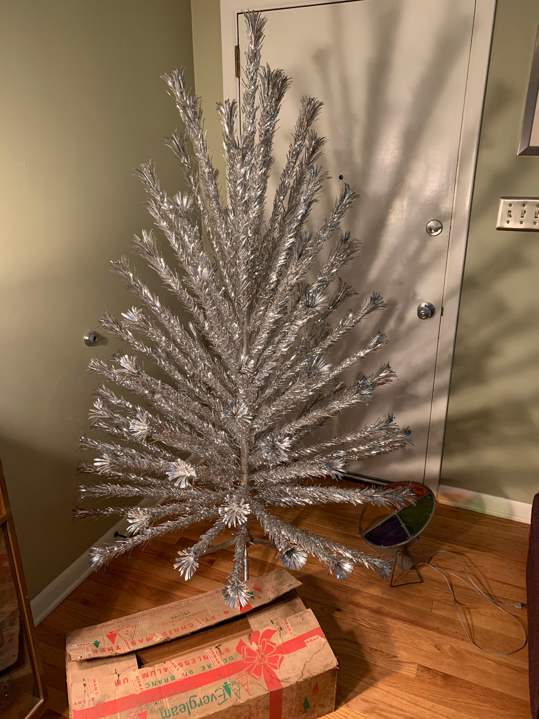 Evergleam Aluminum Christmas Tree