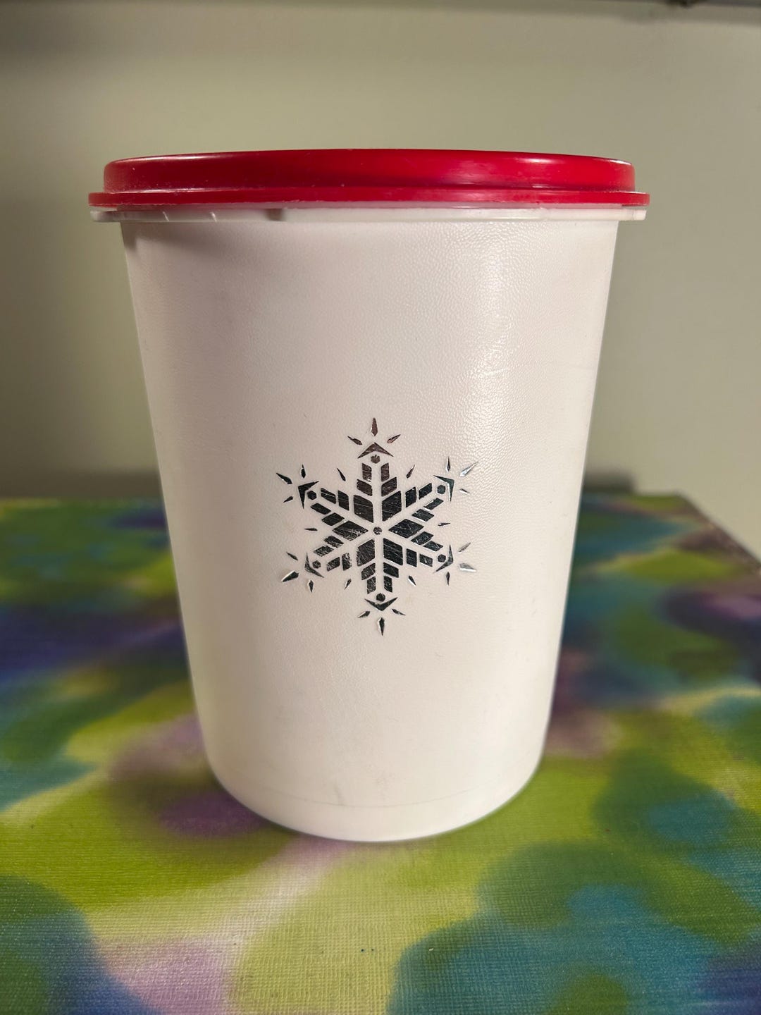 Tupperware 811 Snowflake Canister With Red Lid Winter Holiday Christmas ...
