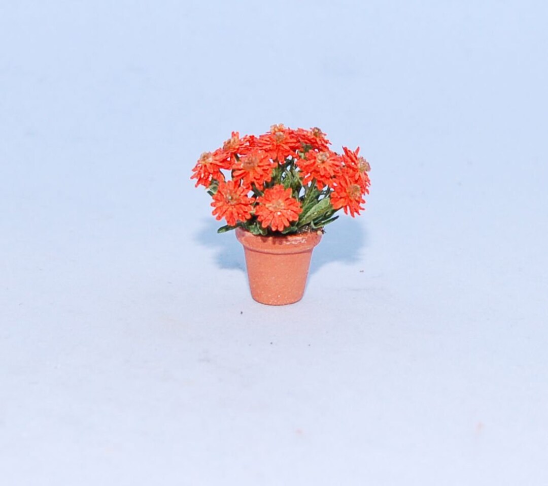 1:24 Scale * 1/2 Inch Scale Dollhouse Miniature-calendula - Etsy